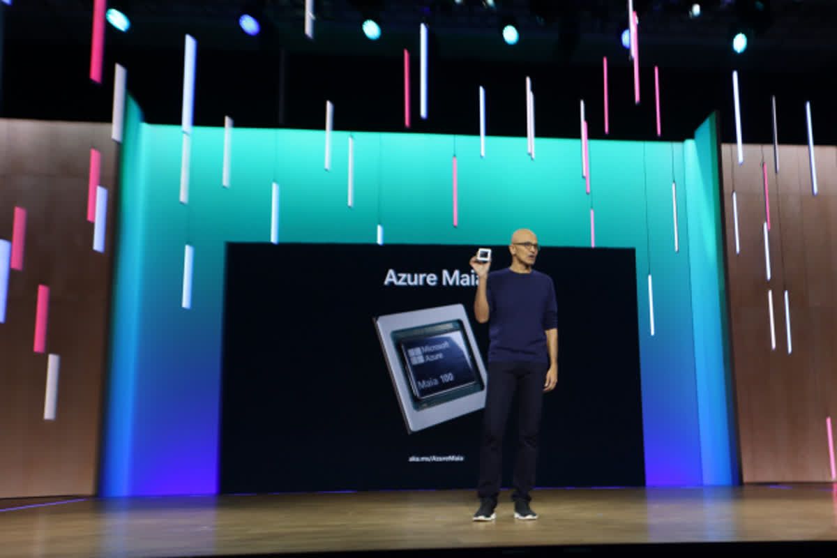 Microsoft Unveils First AI chip, Maia 100, Aims to Be Global Computing ...