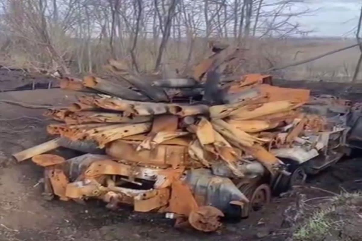 Russian Troops and Tanks Face 'Self-Destruction' Crisis: Are North ...