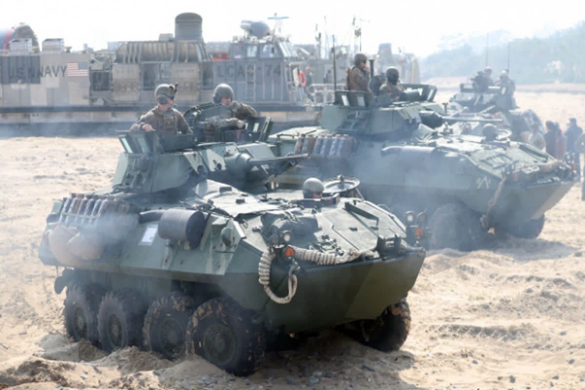 Korean Amphibious Assault Vehicle Leads the Way in Daring Enemy Shore ...