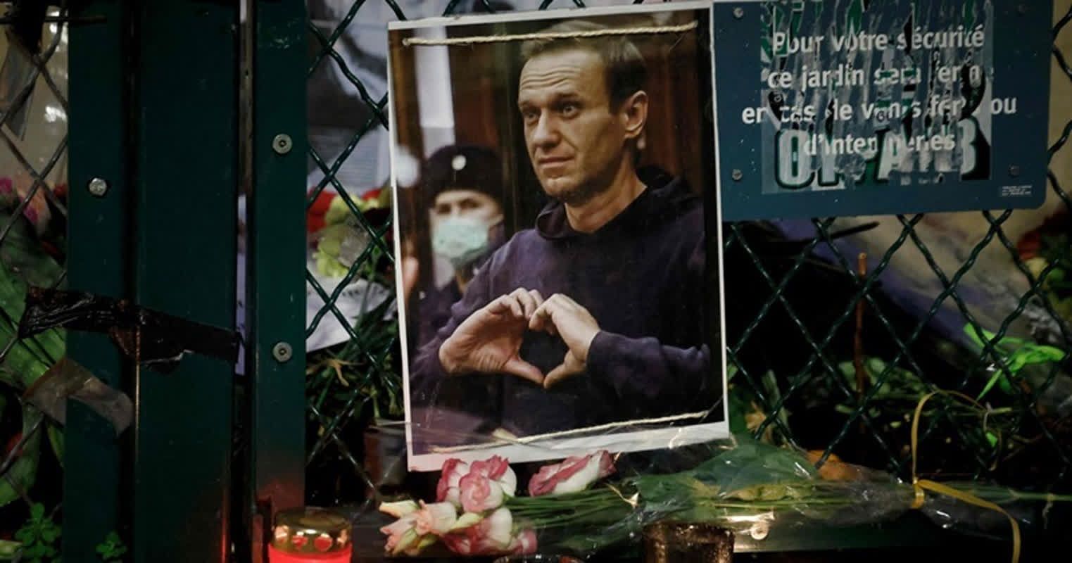 Navalny's Body Handed Over to Mother Amid Uncertainty over Funeral