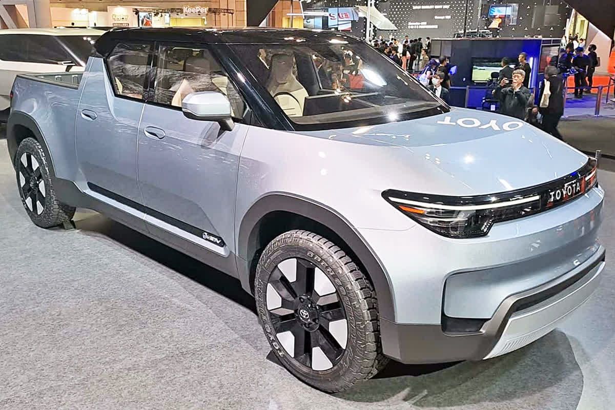 Toyota Takes on Ford and Hyundai: Compact Electric Pickup Truck in the ...