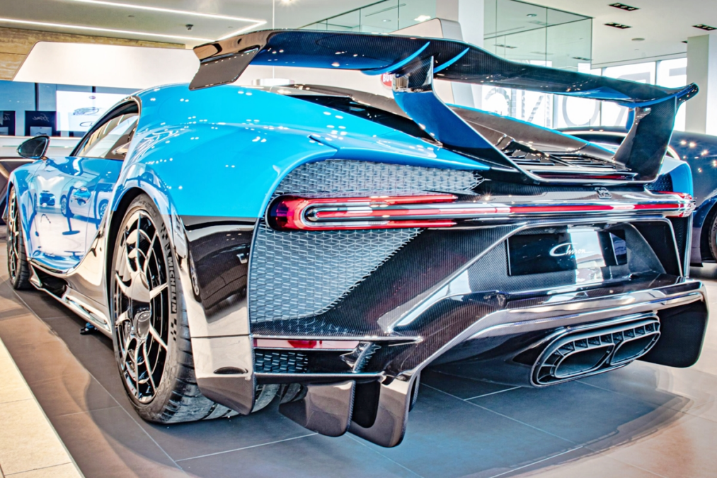 How Much Does It Cost to Keep a Bugatti Chiron Running? Price Tag Will ...