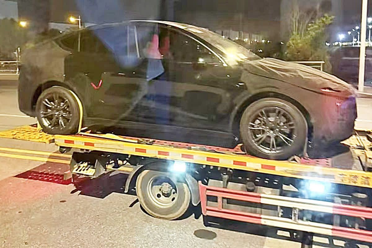 New Tesla Model Y Facelift Leaked: A Sleek Look and a 311-Mile Range ...